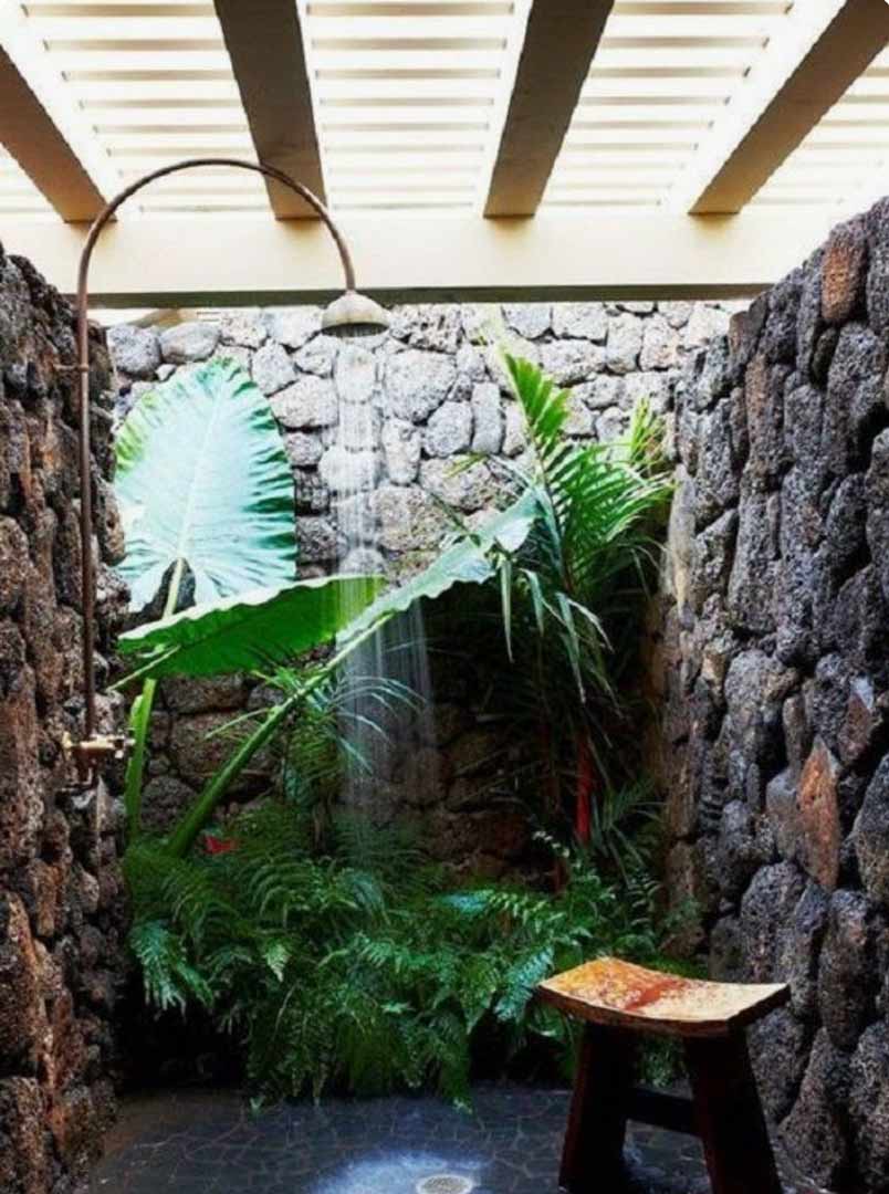 5 Tips for Planning Your Outdoor Bathing Space - Lagnappe Custom Interiors